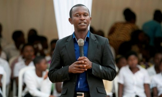 Munyanshoza agiye kumurika igitabo gikubiyemo indirimbo 100 zigaruka ...
